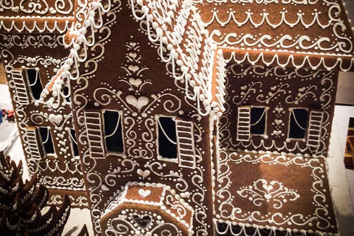 Sugar chalets: Gingerbread house competition at Mohonk Mountain House ...