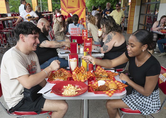 Cheez-In Diner pops up in Woodstock for one week (photos) - Hudson ...